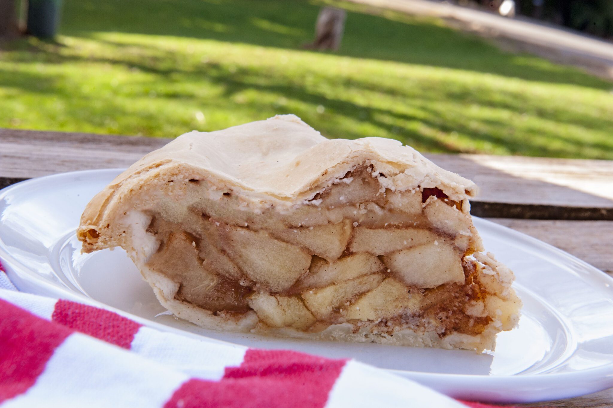 Homemade Apple Hill Pies in California - High Hill Ranch